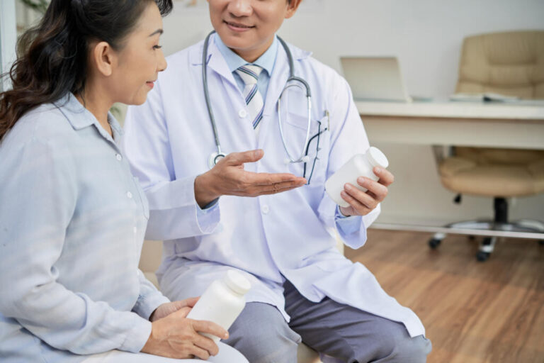 Build Patient-Doctor Relationships with Effective Communication