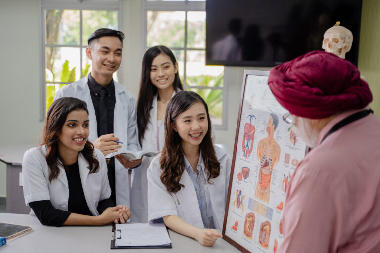 Medicine vs Biomedical Science: Which Medical Degree to Study? | RCSI ...